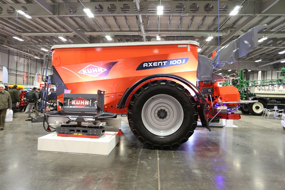 Fertiliser spreaders - When size matters - Crop Production Magazine