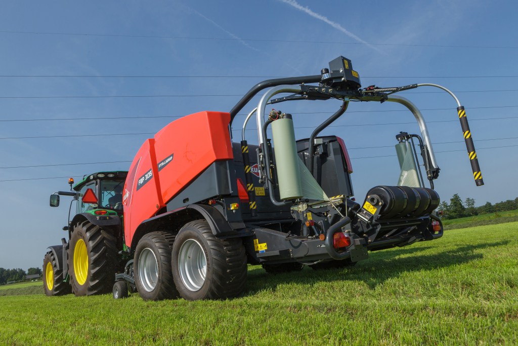 Film binding baler wrapper wins Machine of the Year award - Crop ...