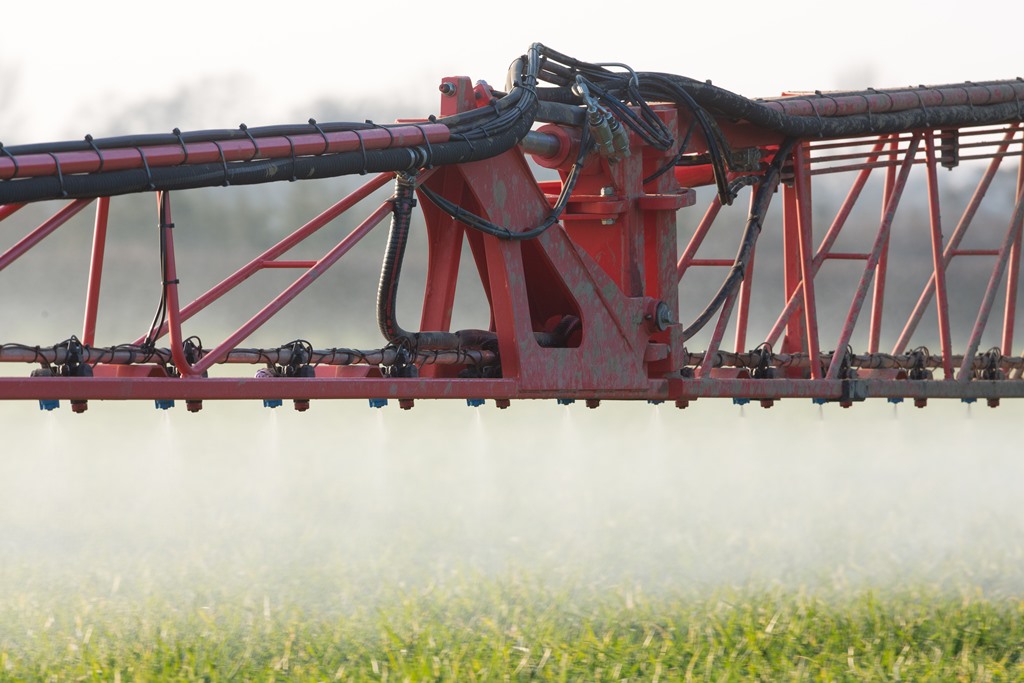 Caution urged over spring spray mixes - Crop Production Magazine
