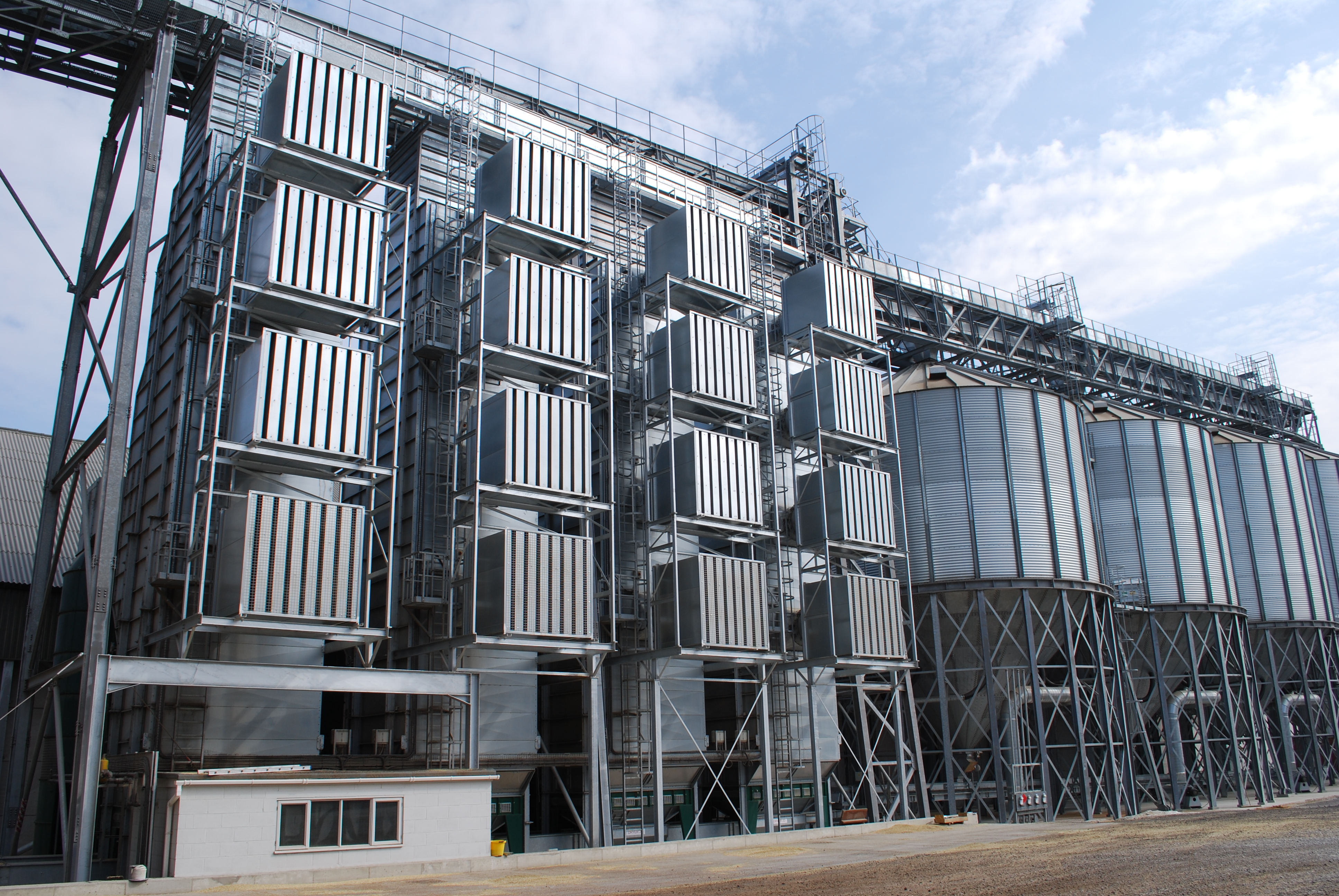 Grain storage - Rewards in store? - Crop Production Magazine
