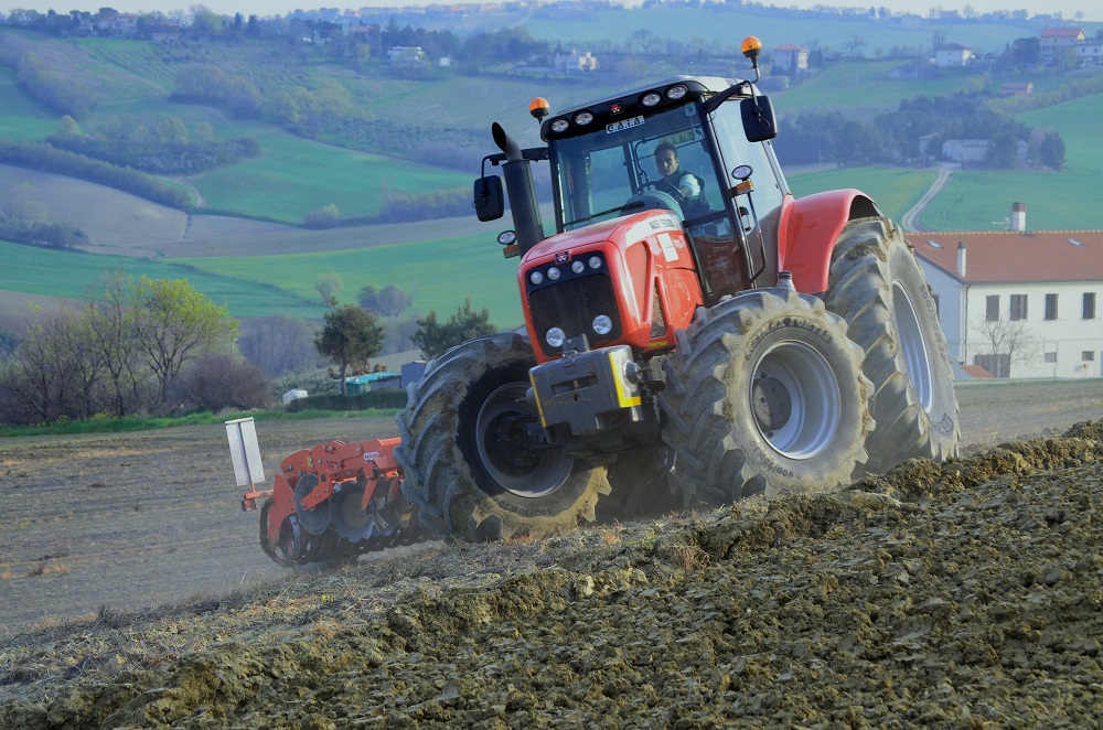 Tyres- Tyre up your tractor - Crop Production Magazine